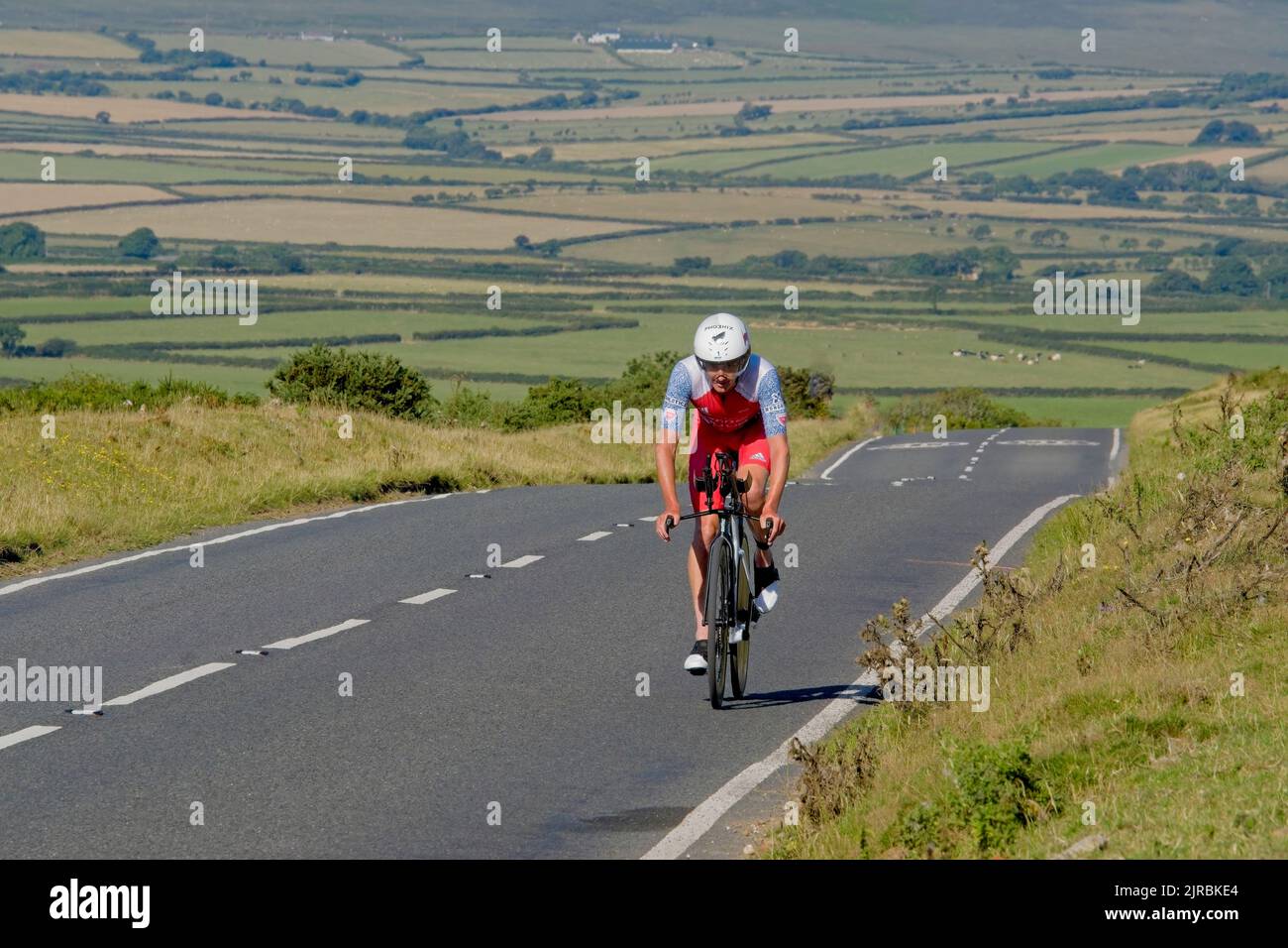 7thAug22 Gower Swansea Wales UK Triathlon Alistair Brownlee leading the ...