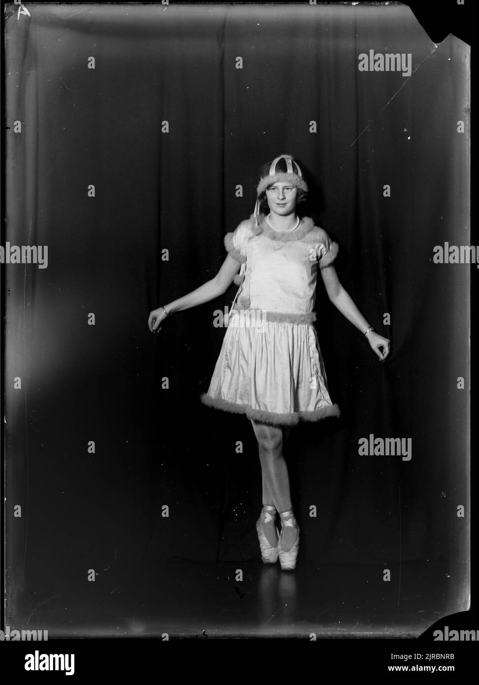 Dancer, circa 1920, Wellington, by Berry & Co Stock Photo - Alamy