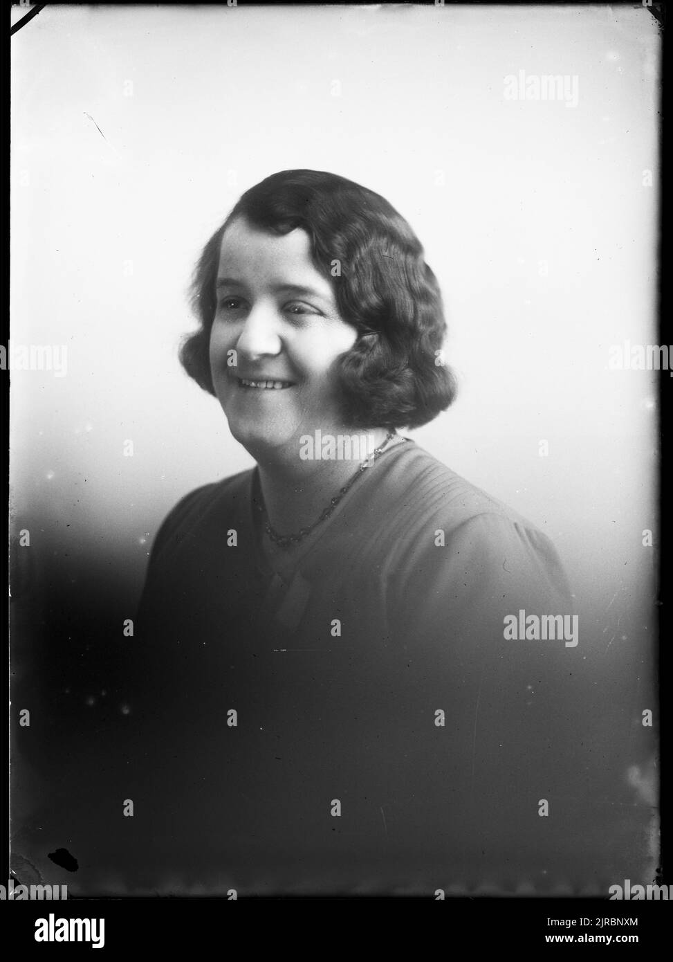 Miss Francis Coupon, circa 1920, Wellington, by Berry & Co Stock Photo ...