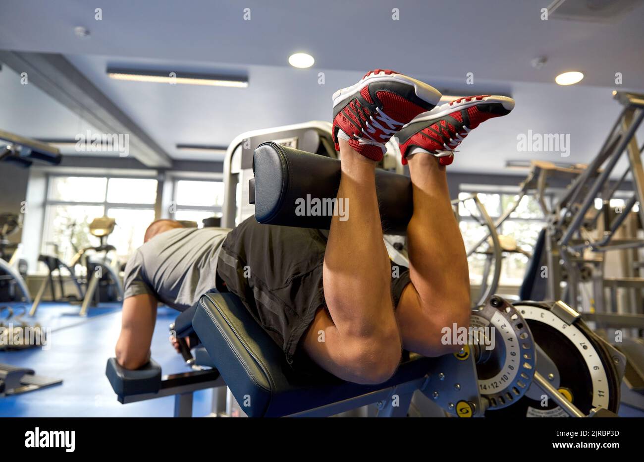 Closeup bodybuilder man flexing hi-res stock photography and images - Alamy