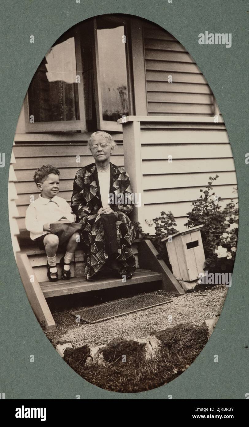 Brian Brake and an unknown woman, circa 1932, New Zealand, maker ...