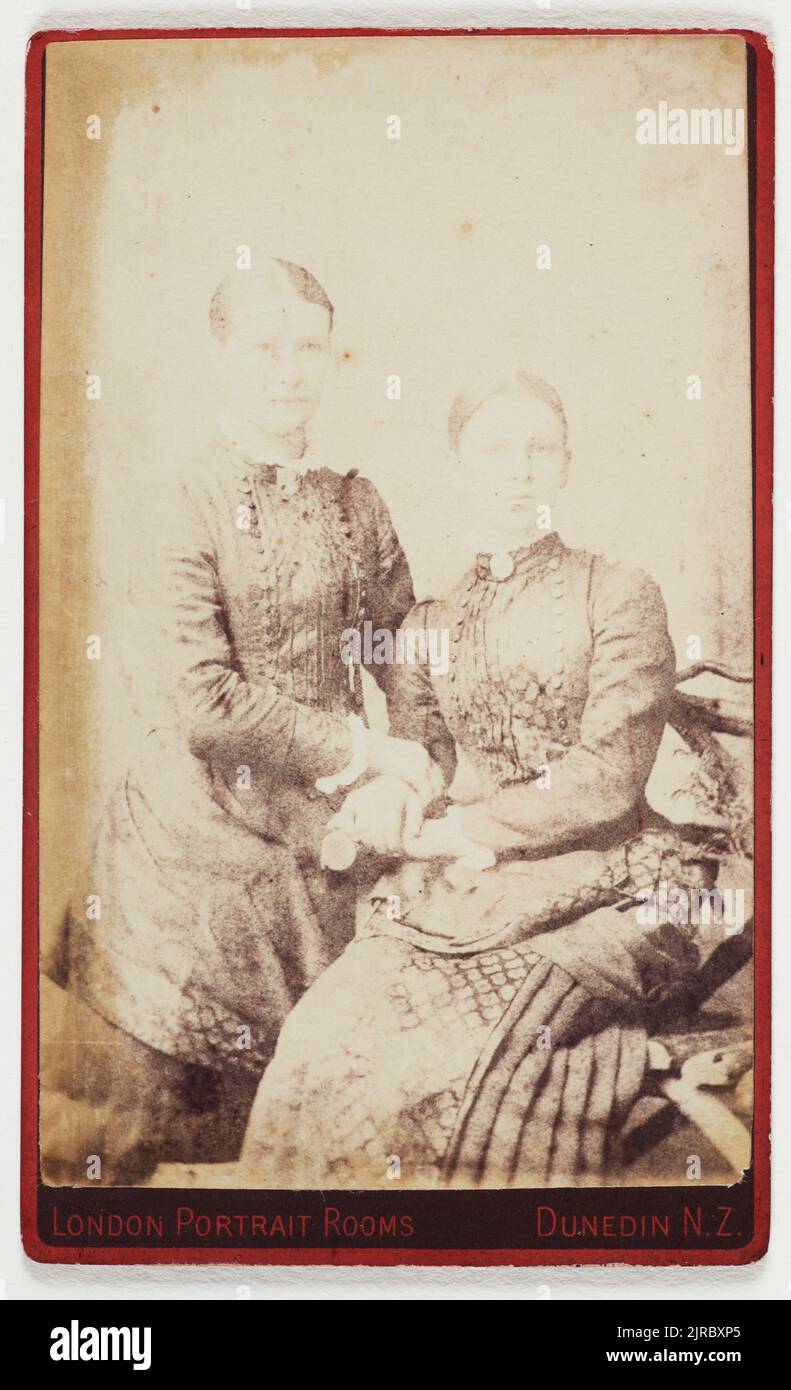 By london portrait rooms dunedin hi-res stock photography and images ...
