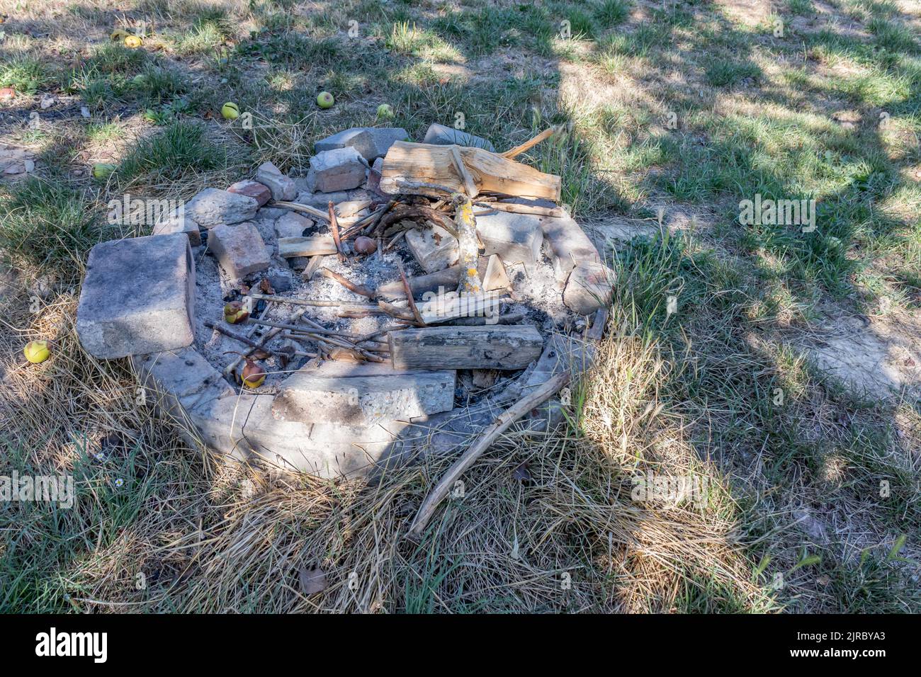 Extinguished fireplace hi-res stock photography and images - Alamy