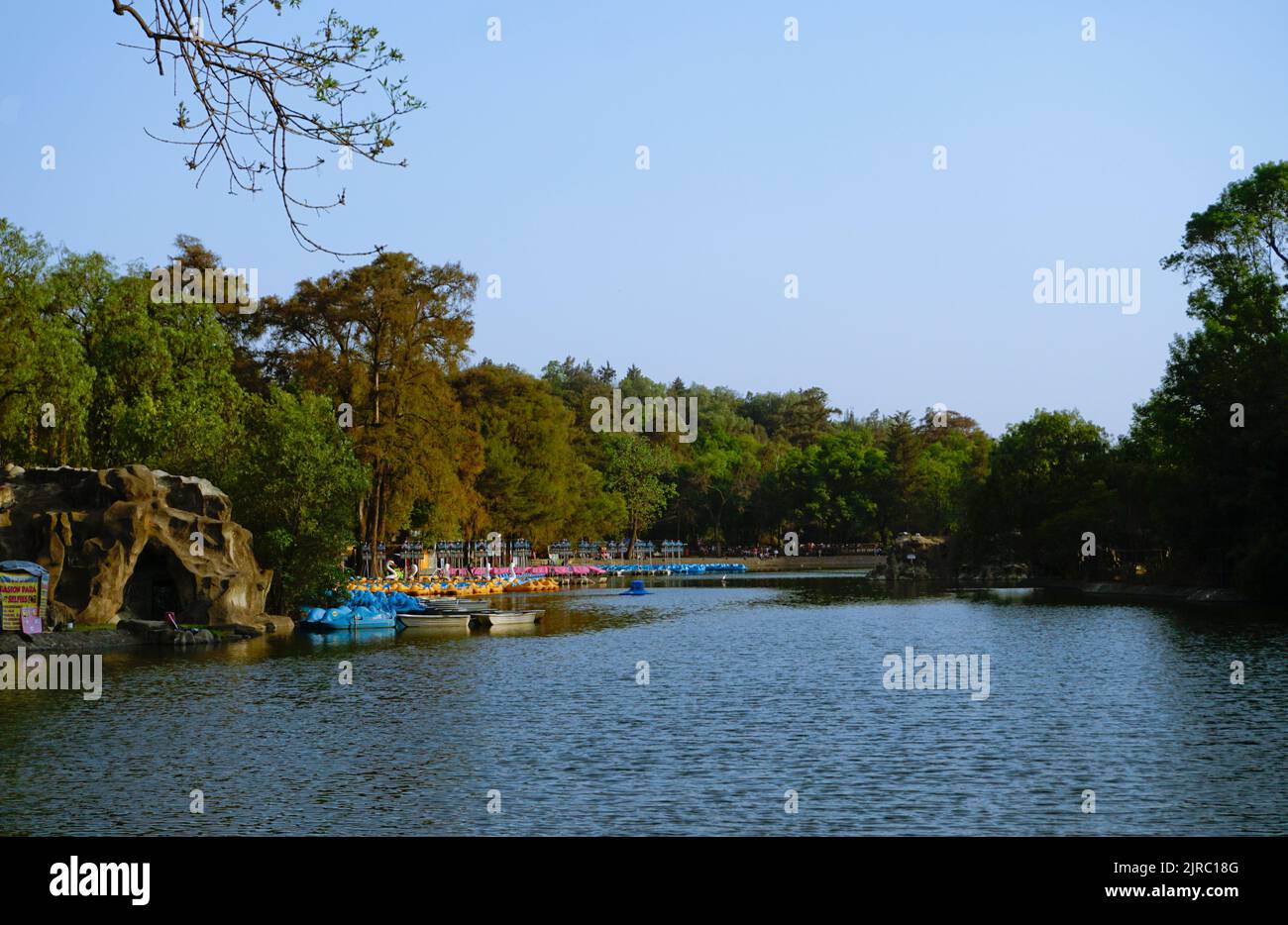 Bosque de chapultepec lake hi-res stock photography and images - Alamy