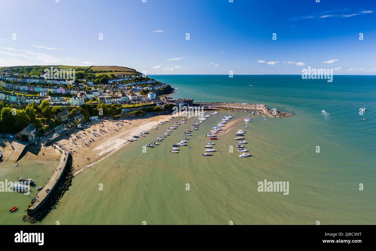Panoramic view of the holiday resort town of New Quay on the West Wales ...
