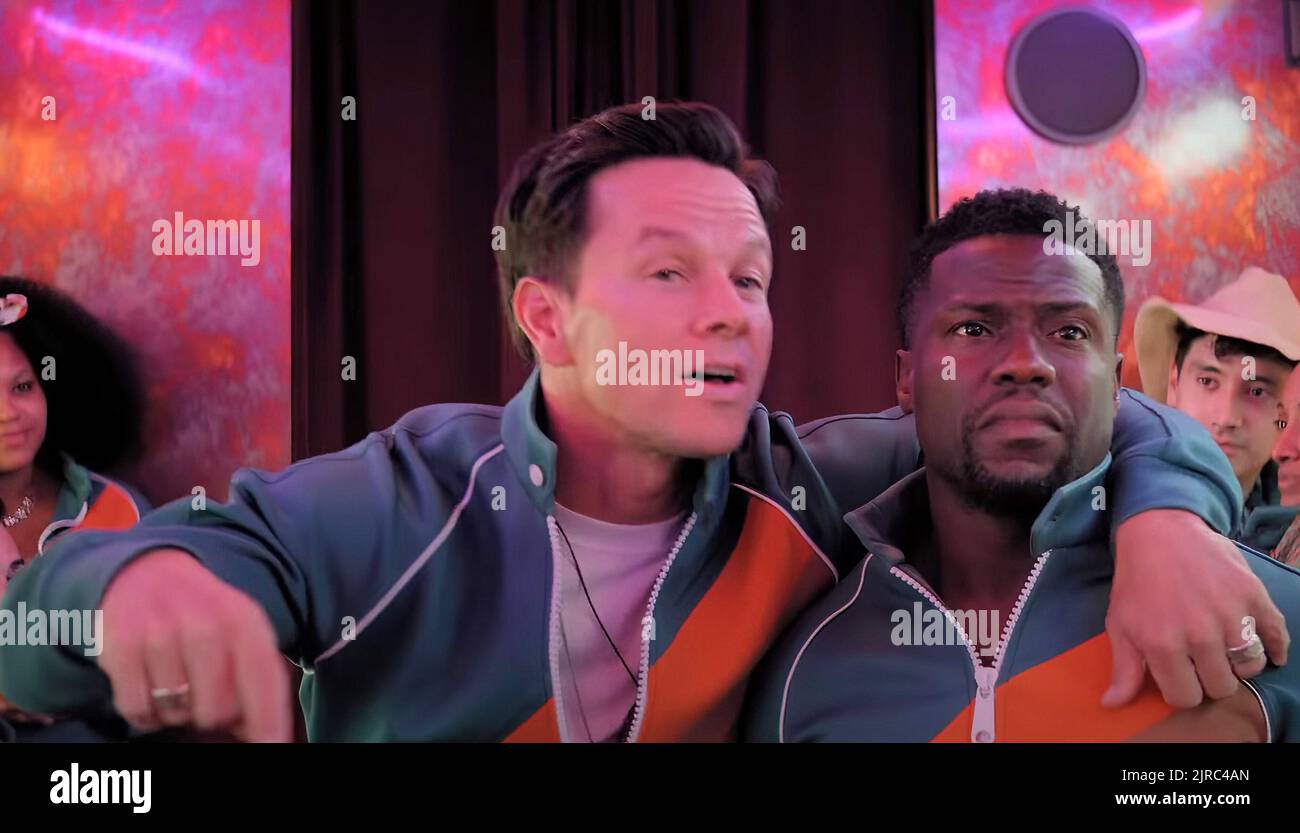 ME TIME, from left: Mark Wahlberg, Kevin Hart, 2022. © Netflix ...