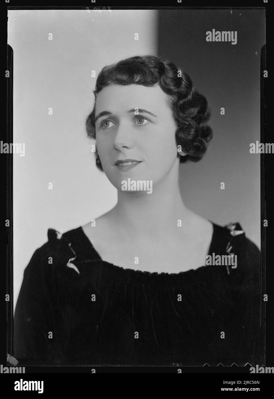 Mrs Mack, August 1935, Wellington, by Spencer Digby Studios. Spencer ...