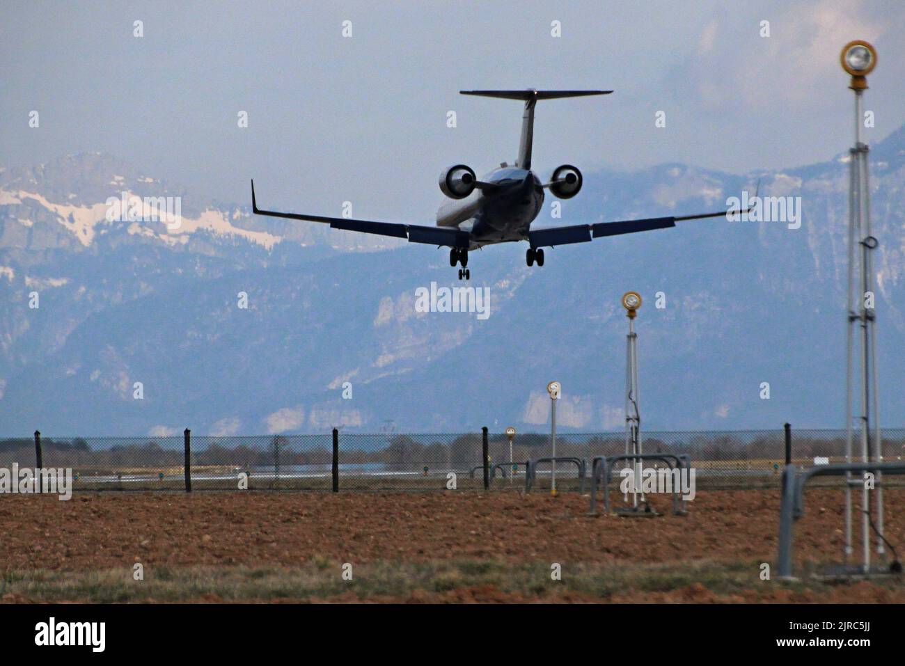 Flying fields hi-res stock photography and images - Alamy