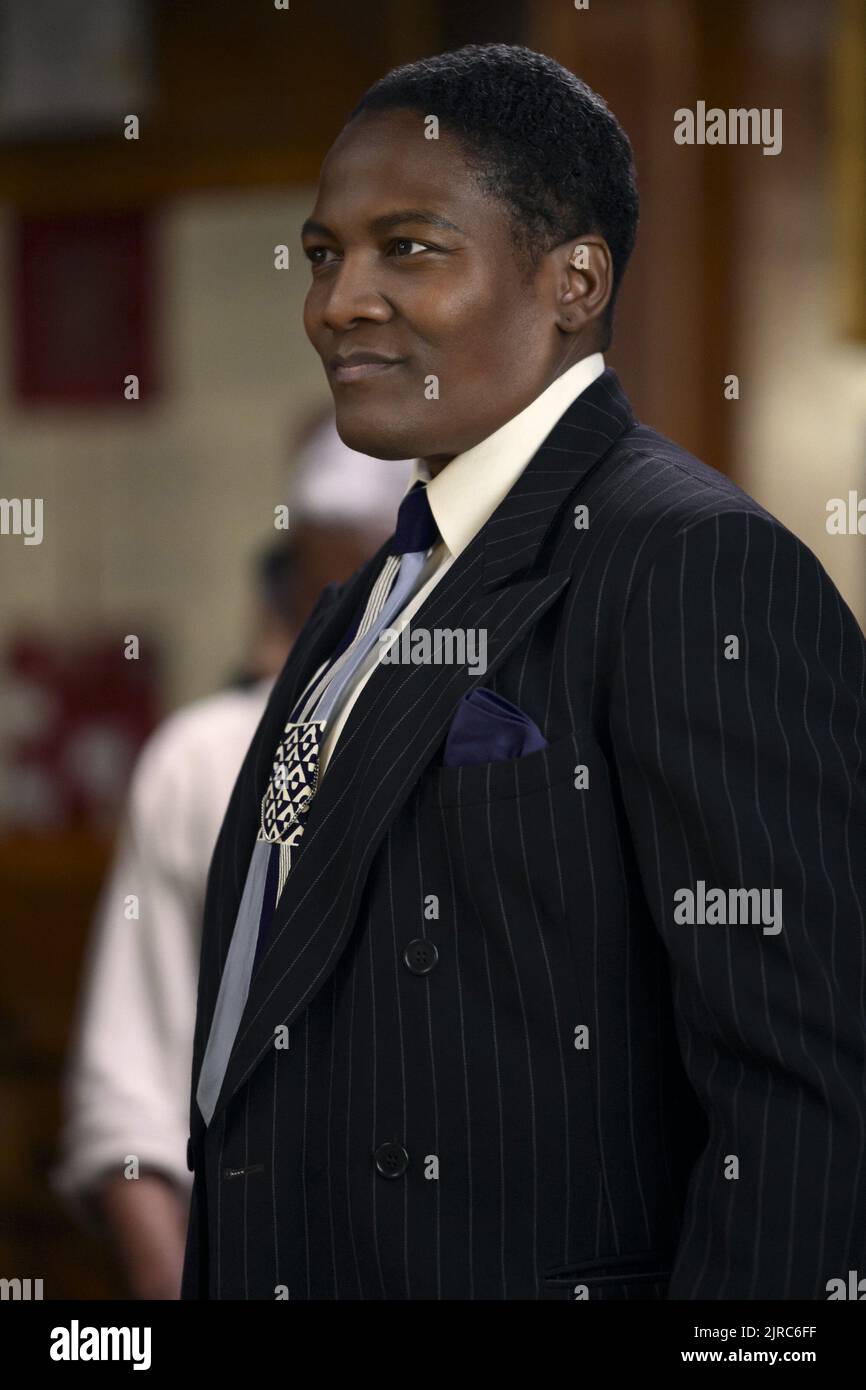 A LEAGUE OF THEIR OWN, Lea Robinson, Back Footed', (Season 1, ep. 105 ...