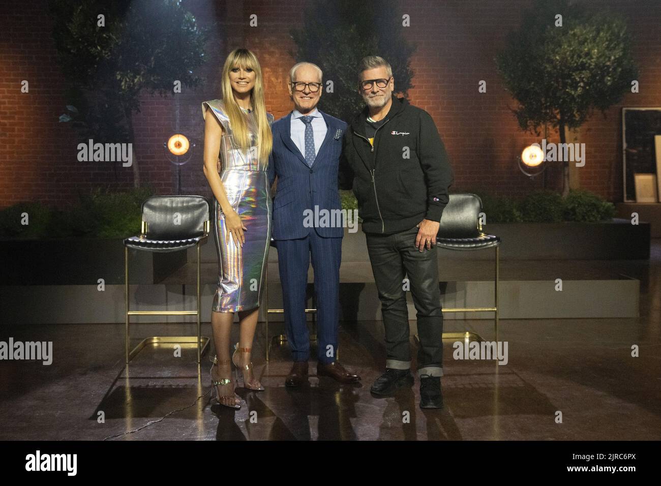 MAKING THE CUT, from left: hosts Heidi Klum, Tim Gunn, guest judge Ned ...