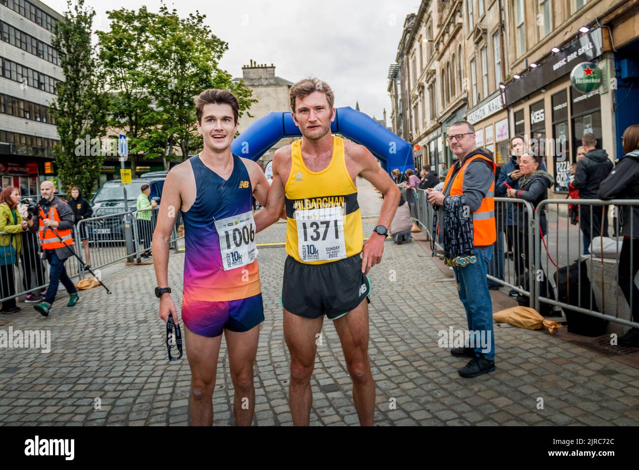 Callum Hawkins British Marathon Runner Paisley 10K Run 2022 Stock Photo ...
