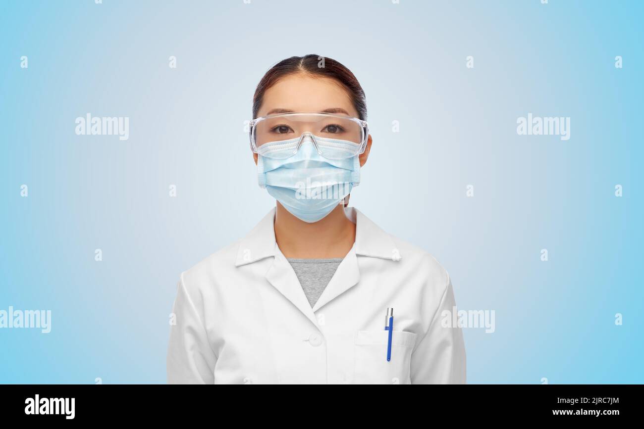 Asian female doctor scientist hi-res stock photography and images - Alamy
