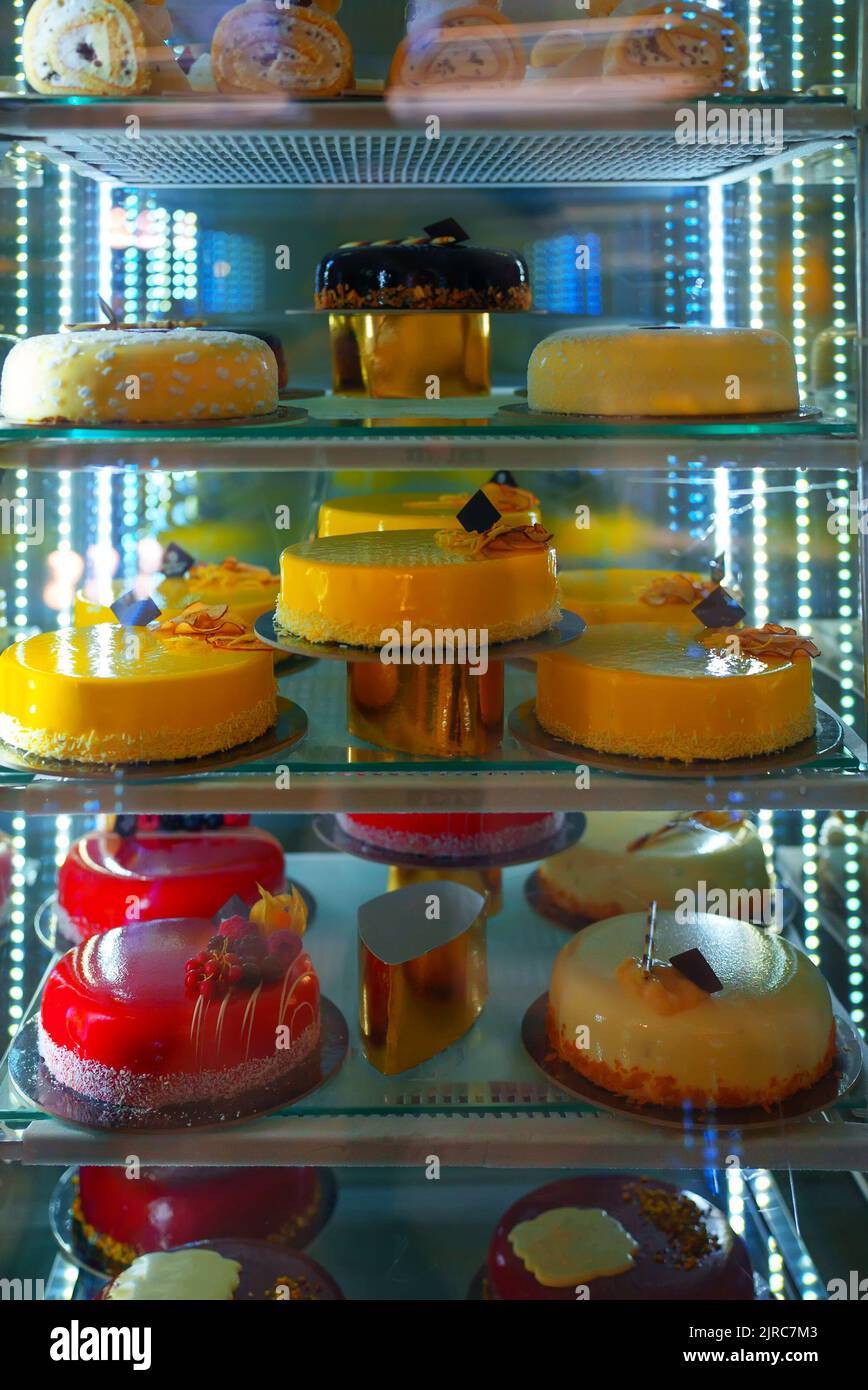 Famous Neapolitan cakes in a shop window Stock Photo - Alamy