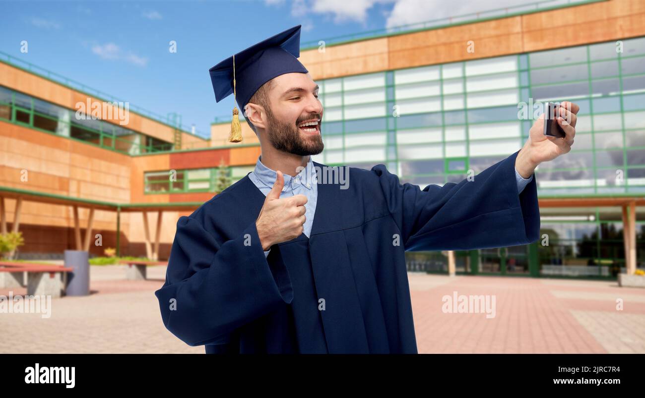 College student takes picture hi-res stock photography and images - Alamy