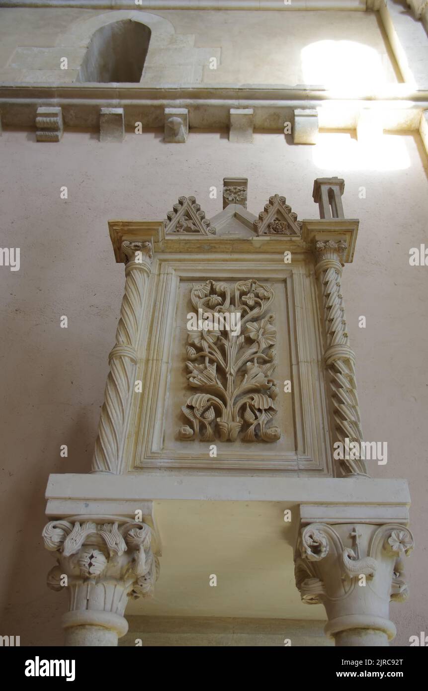 Manoppello - Abruzzo - Abbey of Santa Maria d'Arabona - Rare stone ...