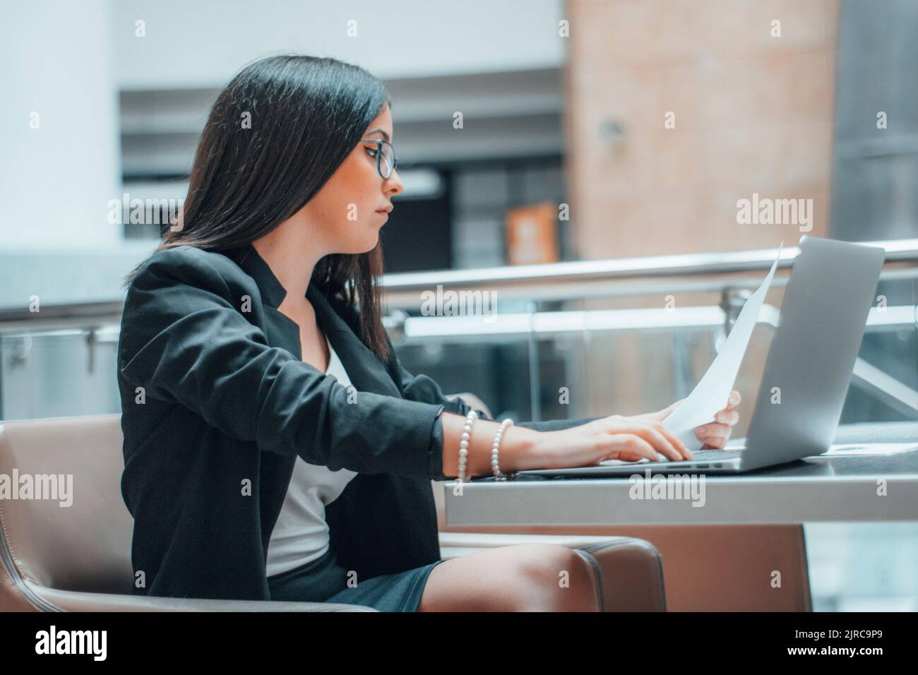 Spanish female computer hi-res stock photography and images - Alamy