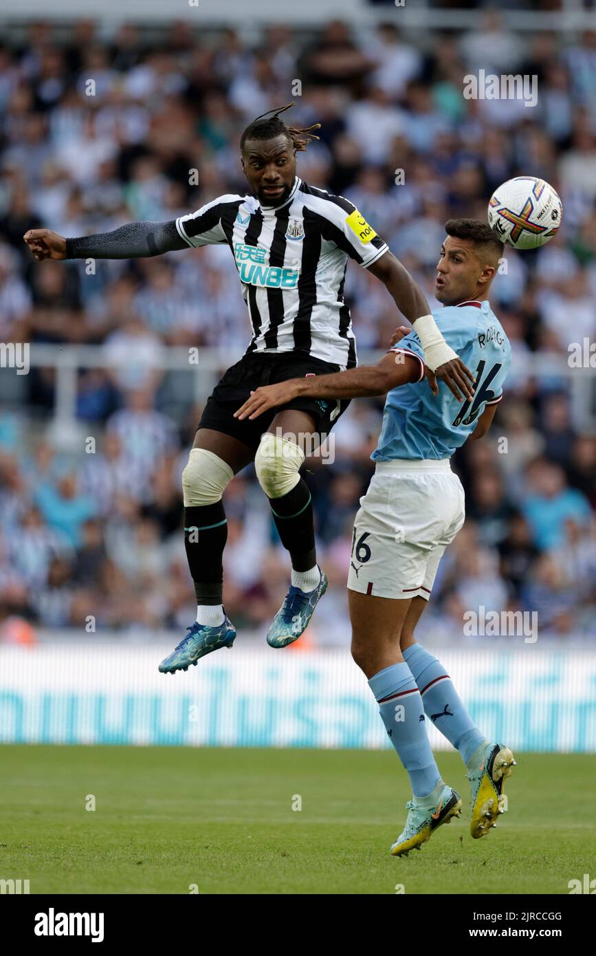 ALLAN SAINT-MAXIMIN, RODRI CHALLENGE, NEWCASTLE UNITED FC V MANCHESTER ...