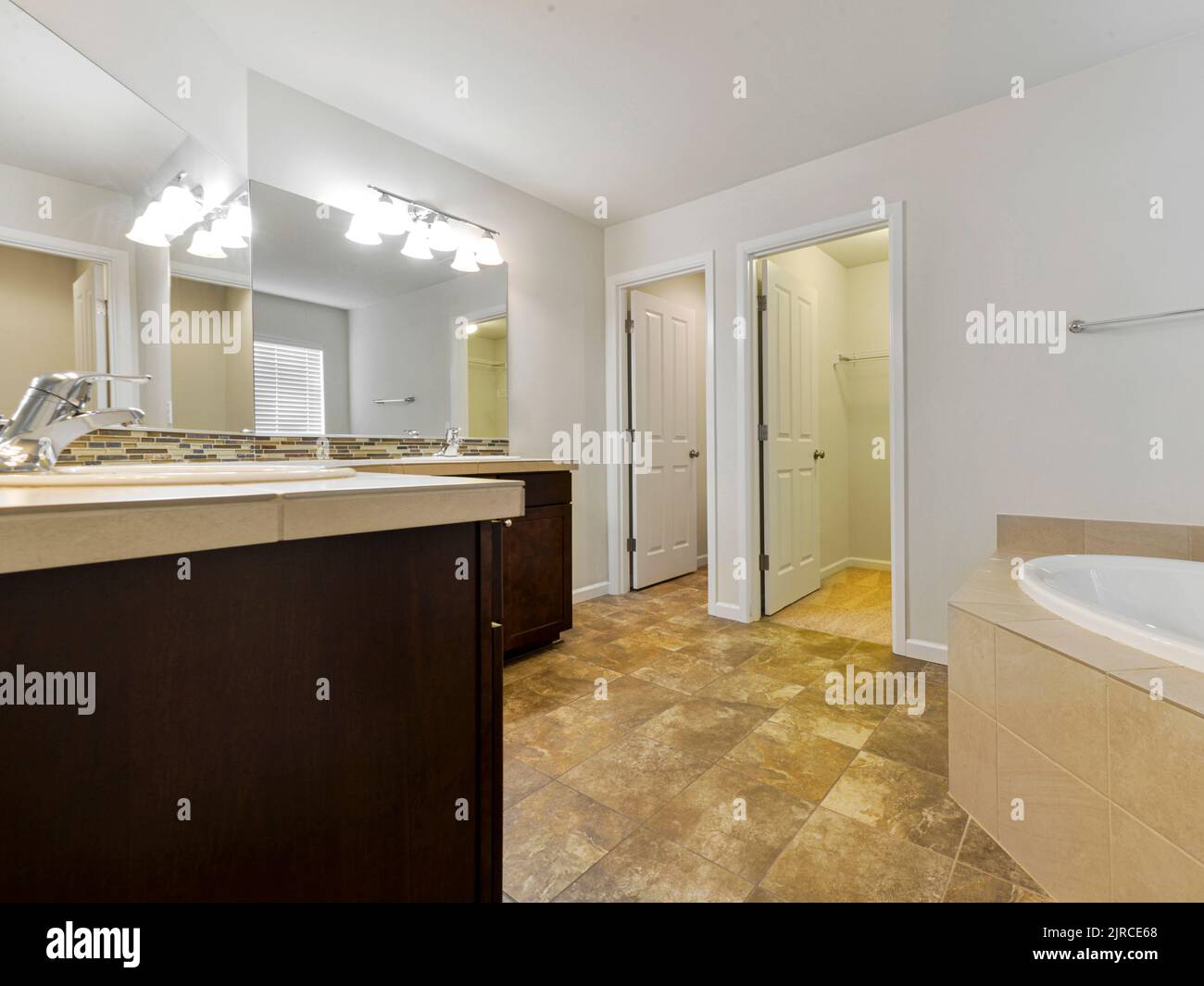 Modern residential bathroom interior Stock Photo - Alamy