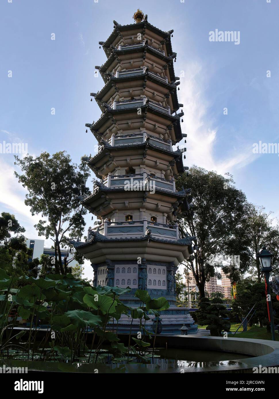Singapore, Lian Shan Shuang Lin Monastery Stock Photo - Alamy