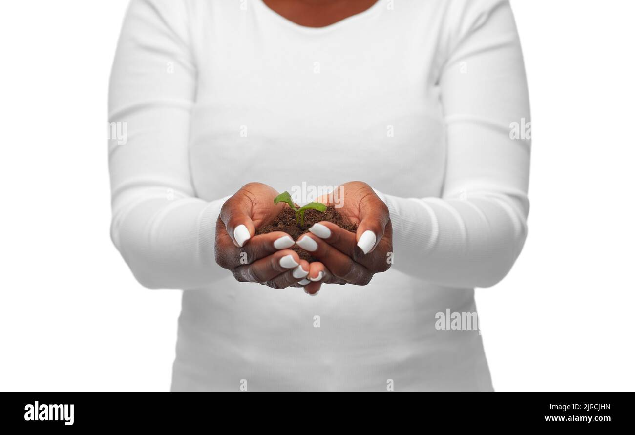 Handful of soil hi-res stock photography and images - Alamy