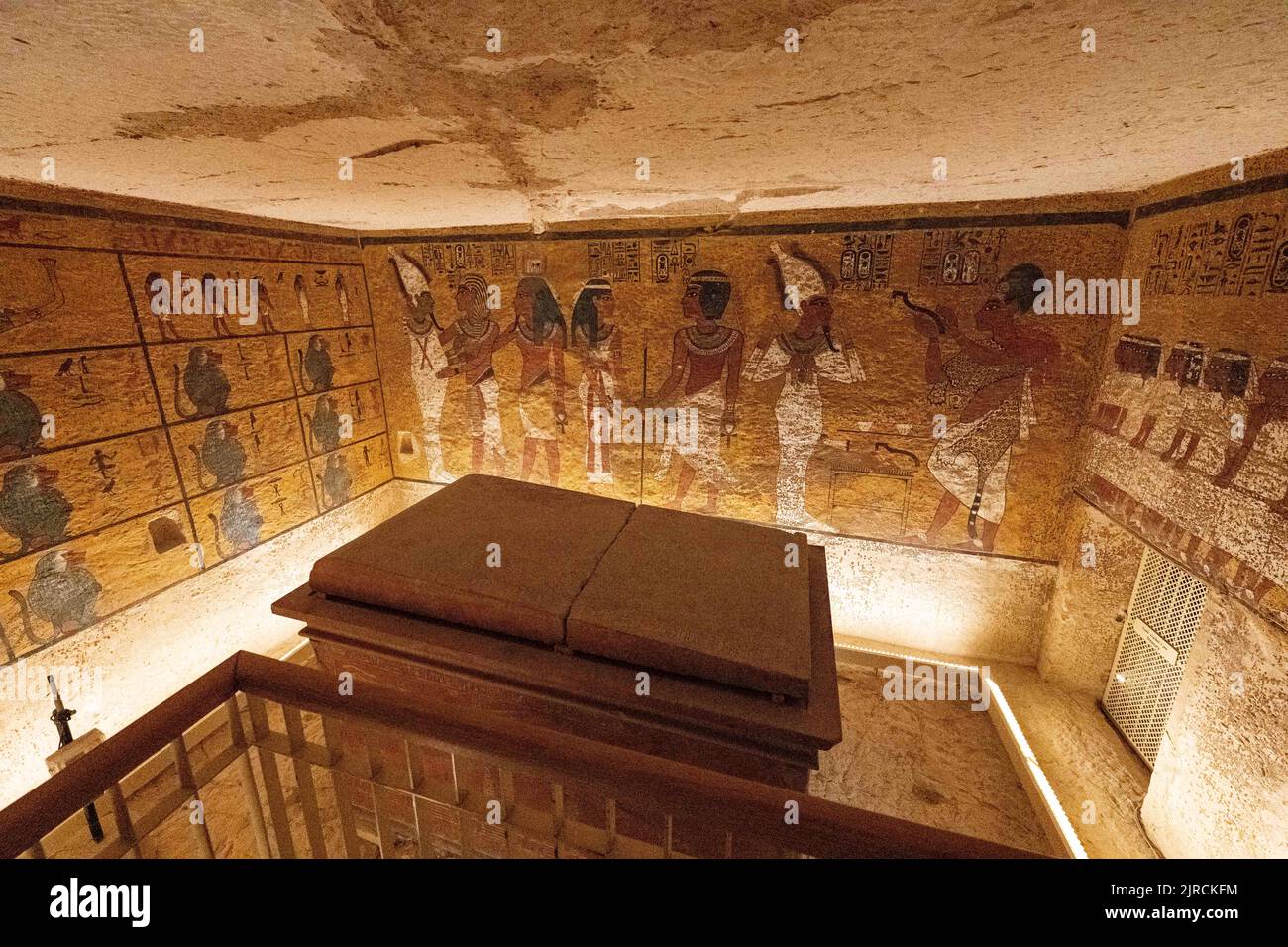 KV62 The tomb and burial place of Tutankhamun, discovered and excavated ...