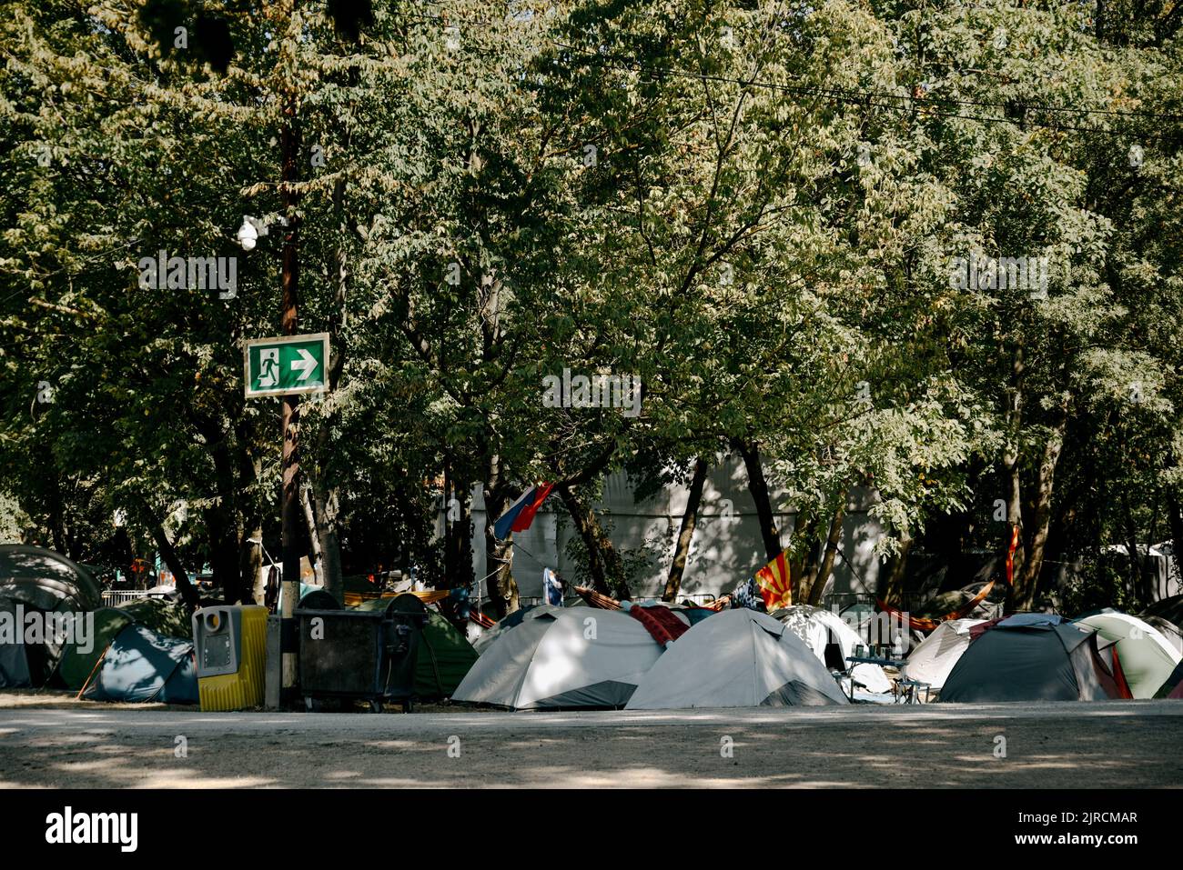 Tent sleeping festival hi-res stock photography and images - Alamy