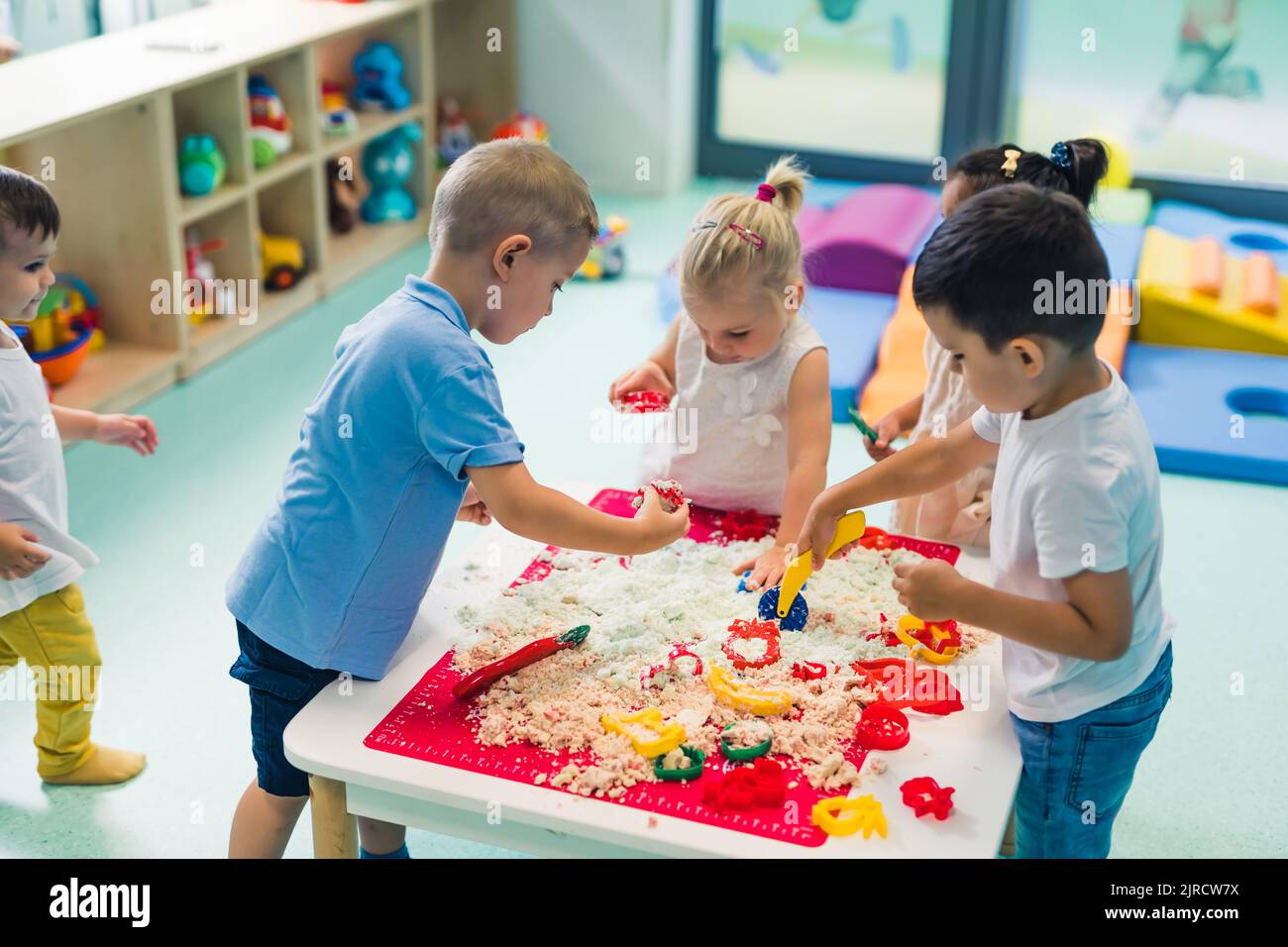 Forms and colours hi-res stock photography and images - Alamy