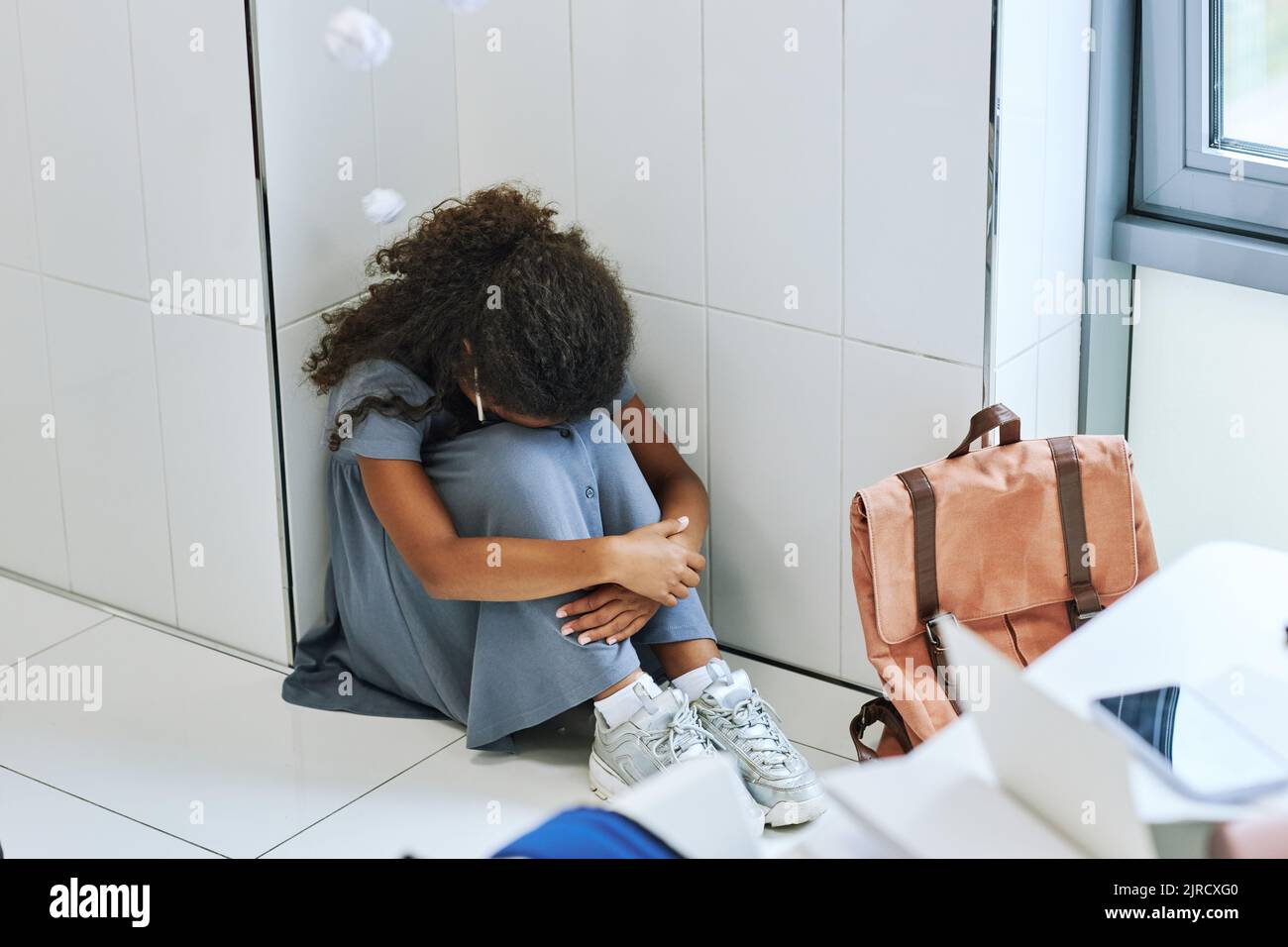 Hiding child frightend hi-res stock photography and images - Alamy