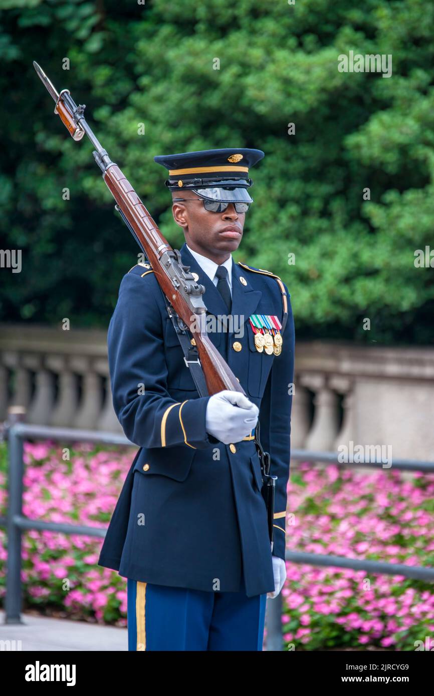 An Honor Guard stands sentinel at the Tomb of the Unknown Soldier in ...