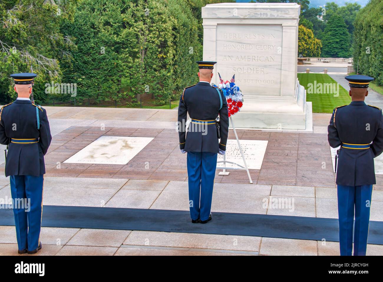 The changing of the Honor Guard ceremony at the Tomb of the Unknown ...