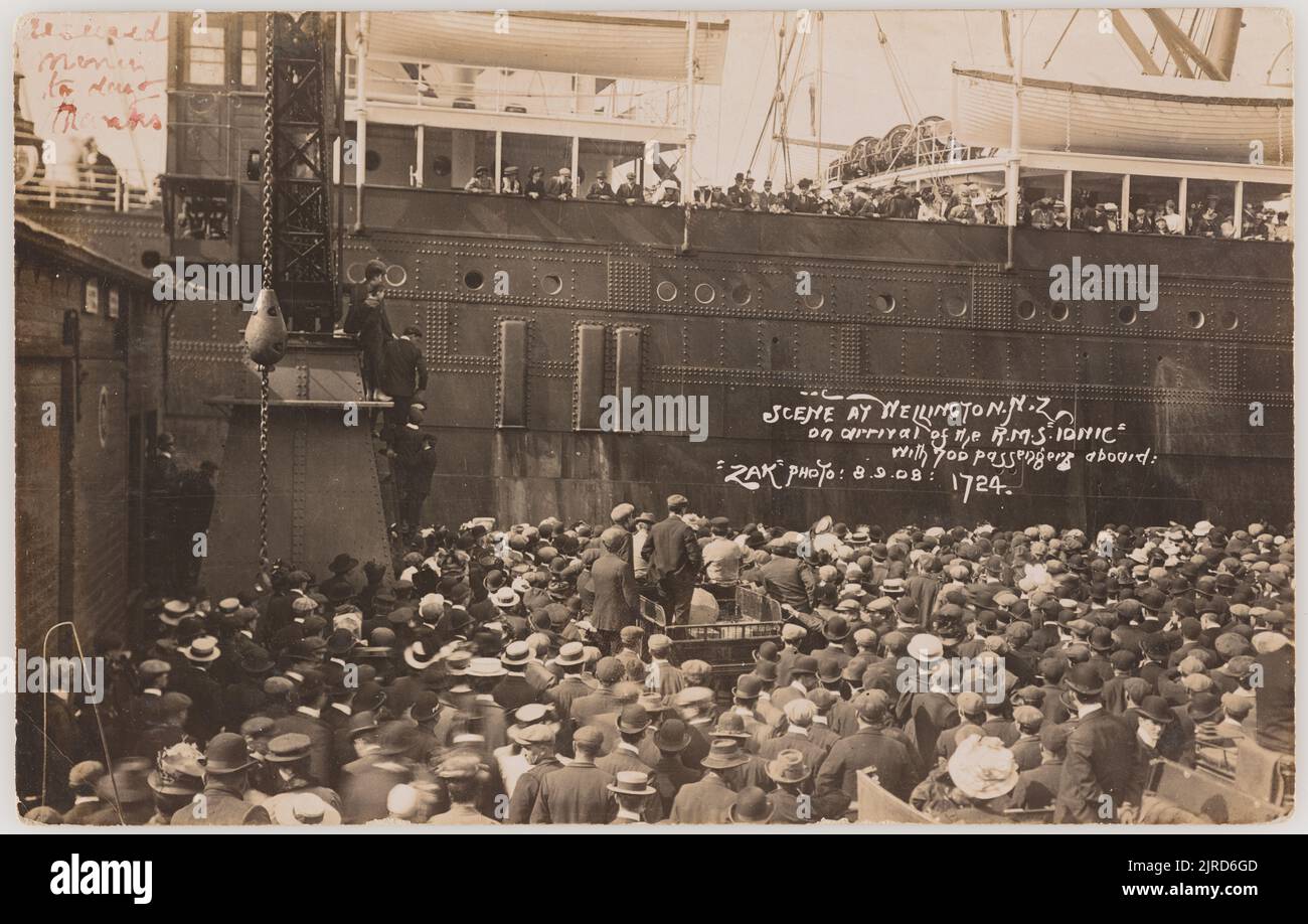 Scene at Wellington N.Z. on arrival of the R.M.S. 'Ionic' [2] with 700 passengers aboard, 08 ...