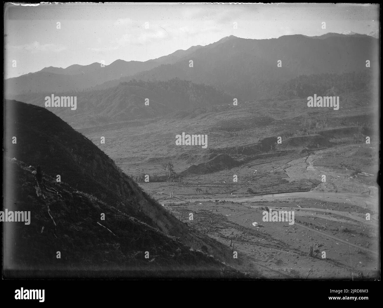 Tararuas 2nd crossing from levin masterton hi-res stock photography and ...