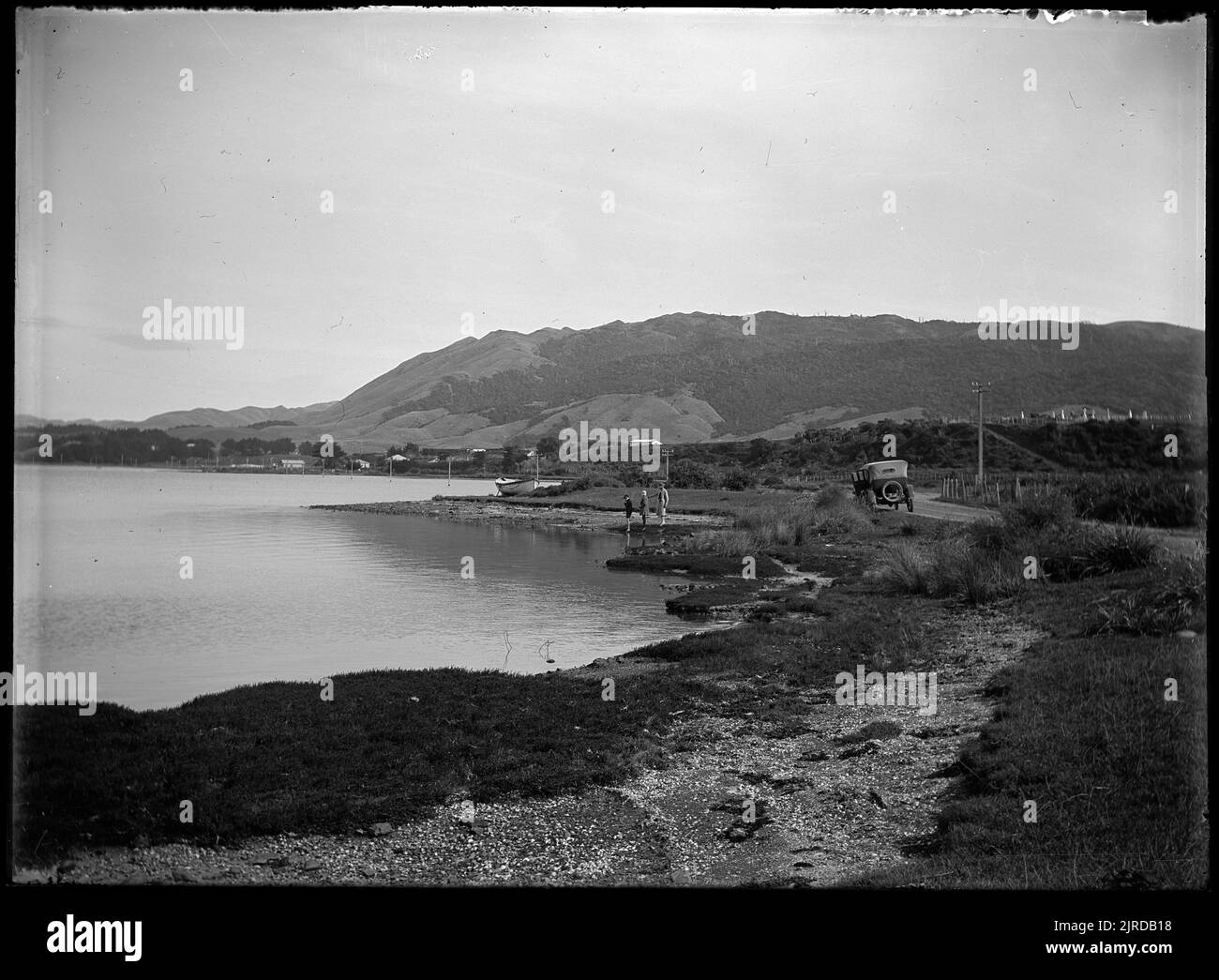 Wellington : Road from Titahi Bay to Porirua - April 1928, April 1928 ...