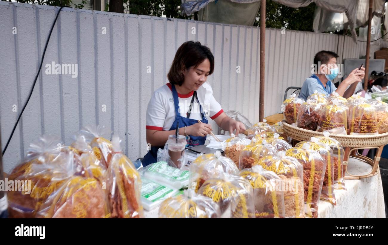 Street Food Sellers Bangkok Thailand with Redevelopment Sheet Metal ...