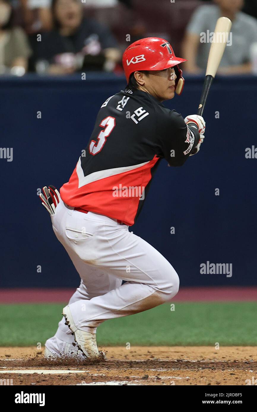 24th Aug, 2022. Baseball: Kia Tigers vs. Kiwoom Heroes Park Sun-bin of the Kia Tigers hits a ...