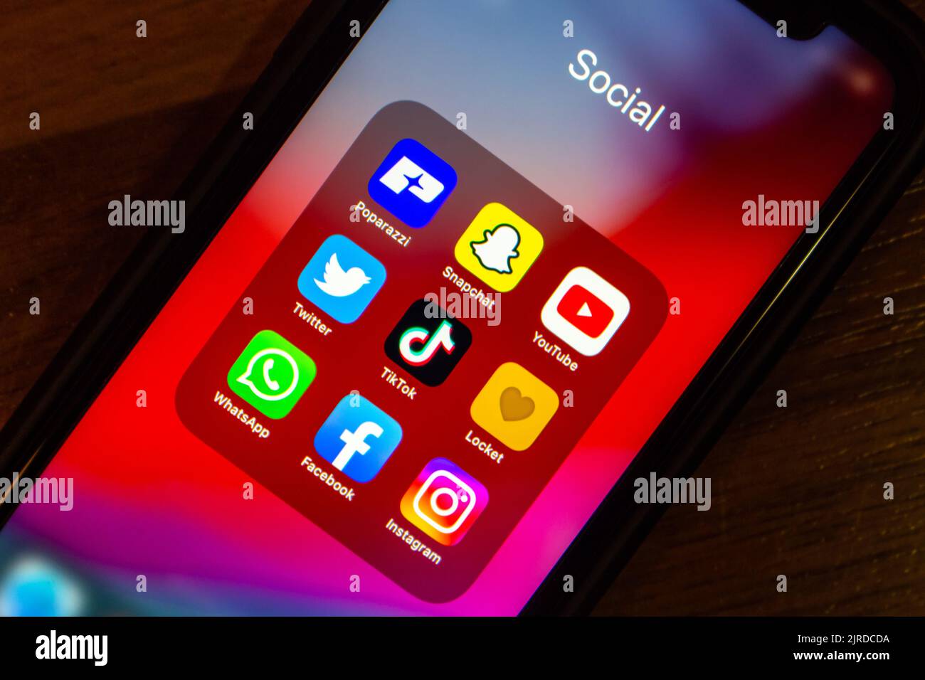Vancouver, CANADA - Aug 21 2022 : SNS apps (Poparazzi, Snapchat, YouTube, Twitter, TikTok ...