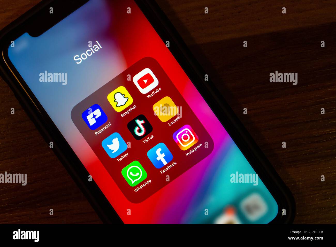 Vancouver, CANADA - Aug 21 2022 : SNS apps (Poparazzi, Snapchat ...