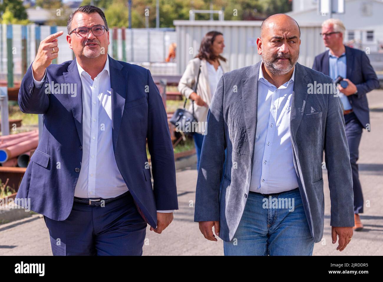 Wismar, Germany. 23rd Aug, 2022. Oliver Burkhard (l), CEO of ...