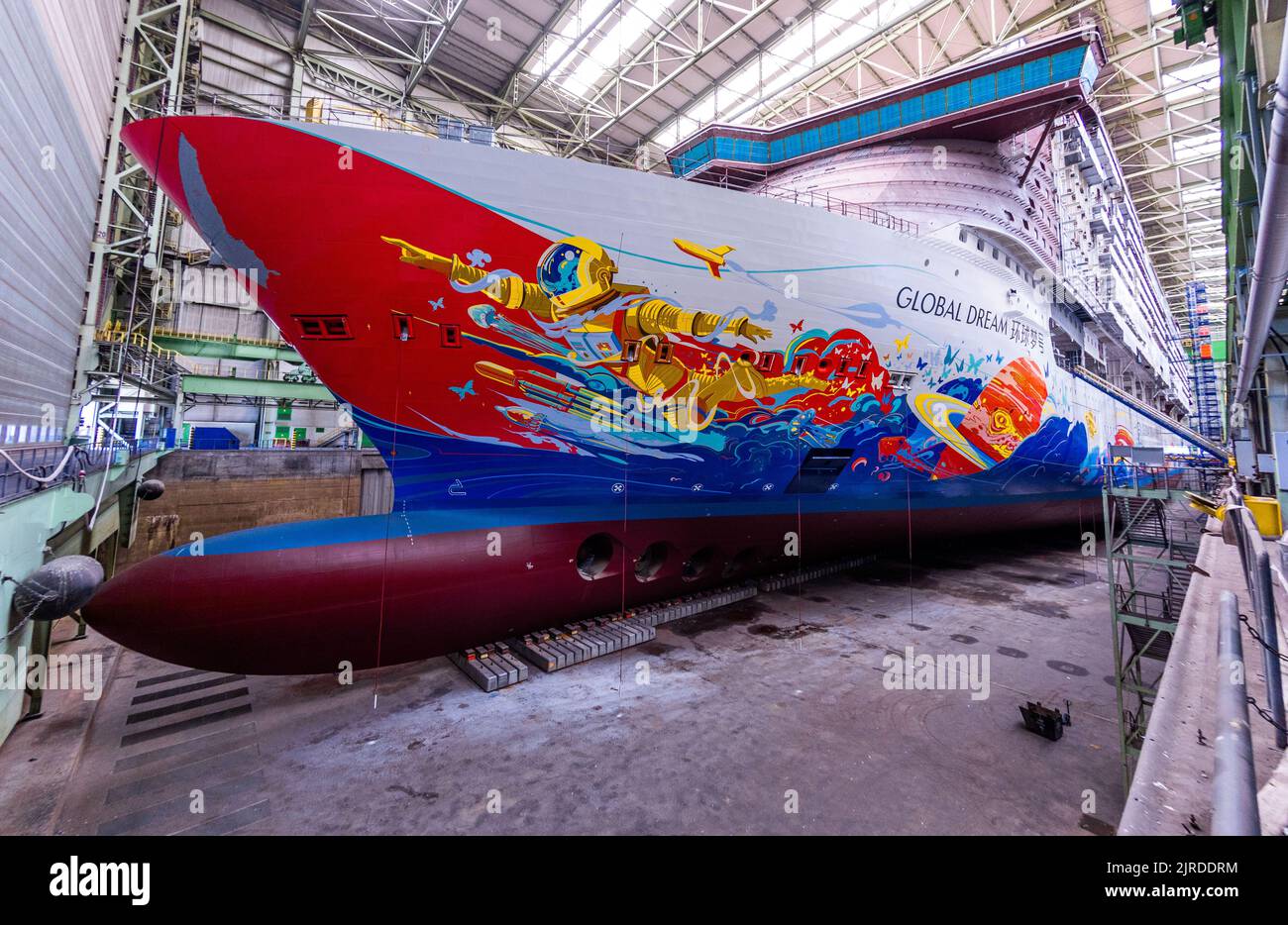 Wismar, Germany. 23rd Aug, 2022. The cruise ship "Global One" under ...