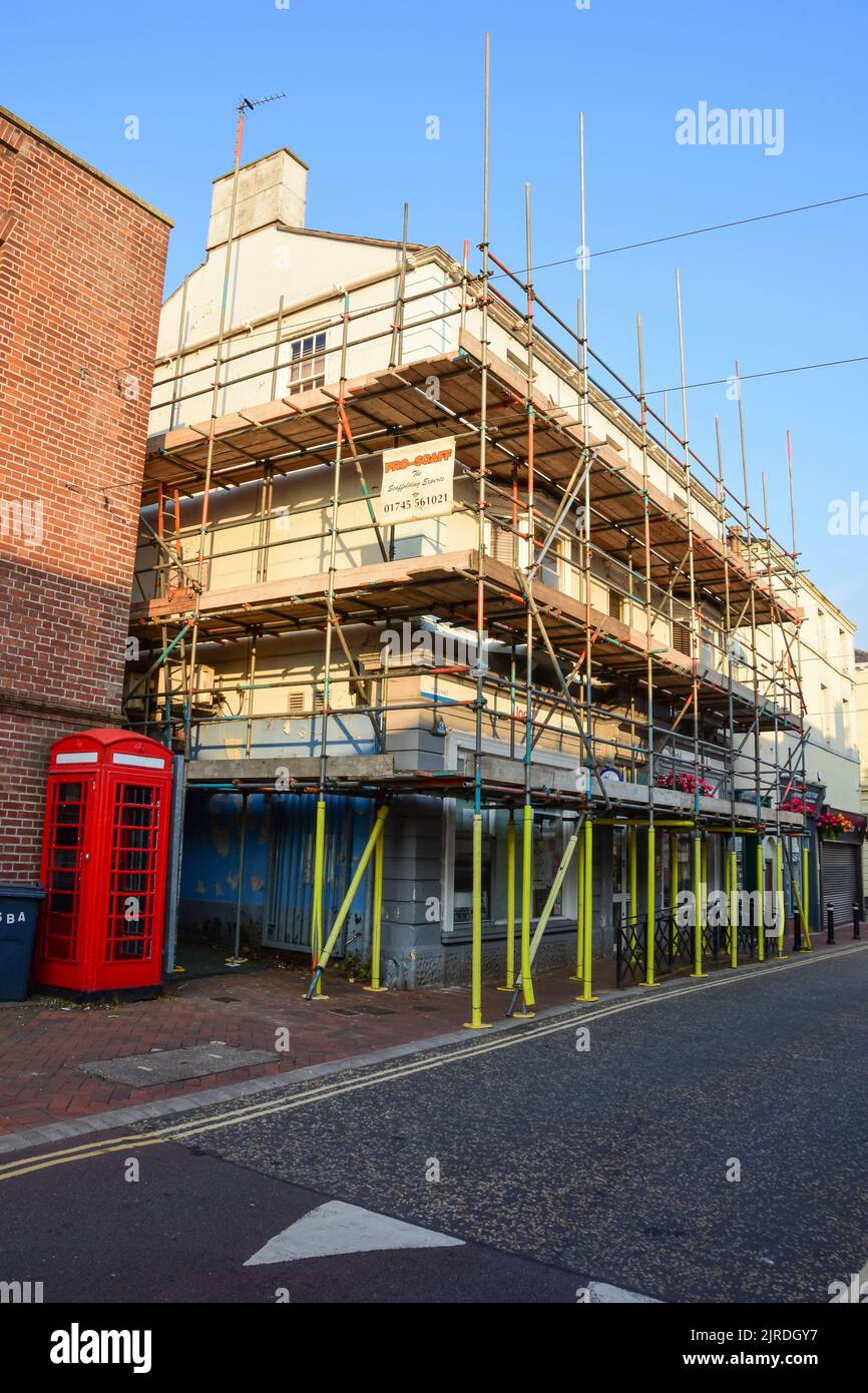 Holywell, Flintshire, UK: Aug 14, 2022: Empty shop premises with ...