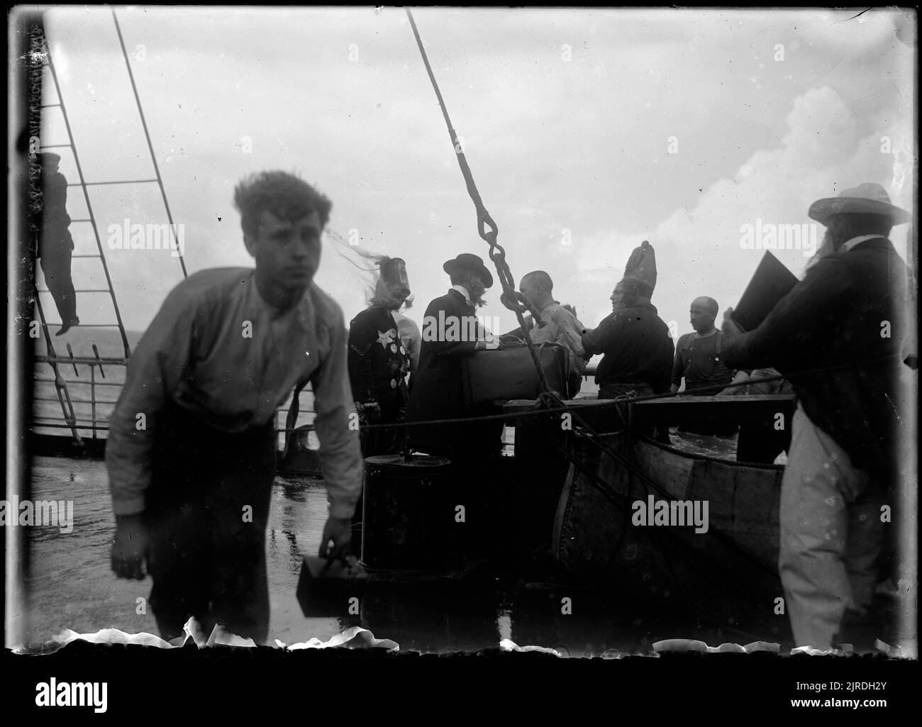 Ships crew at work ships crew at work hi-res stock photography and ...