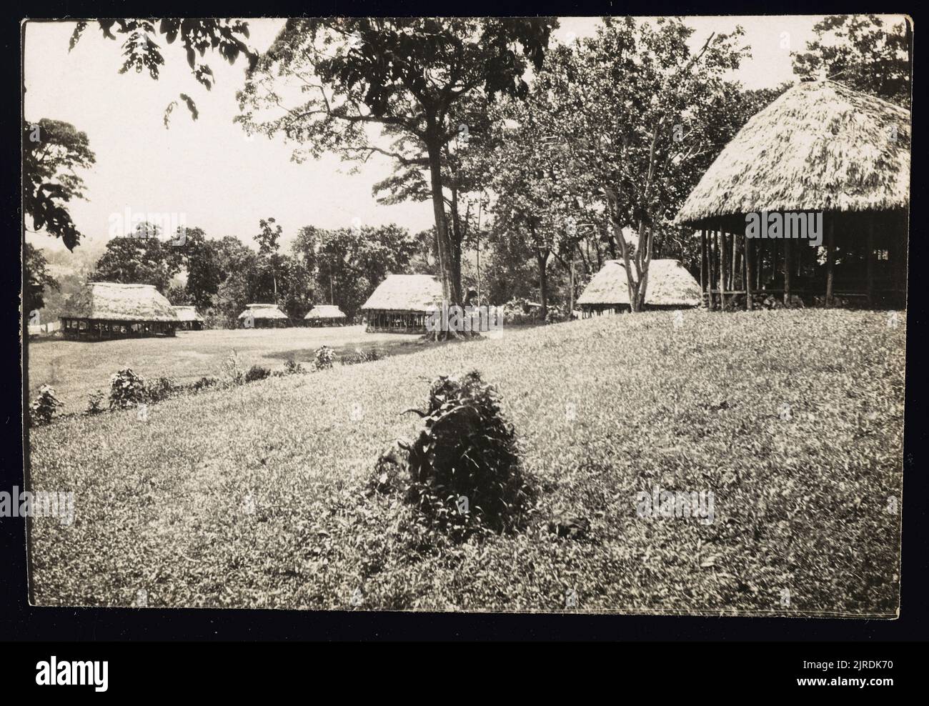 Avele college samoan fale houses hi-res stock photography and images ...