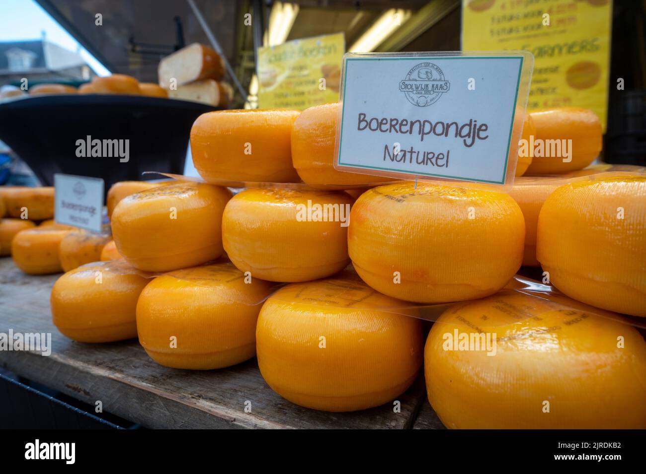 Gouda. Cheese on the market. Gouda. Kaas op de markt Stock Photo - Alamy