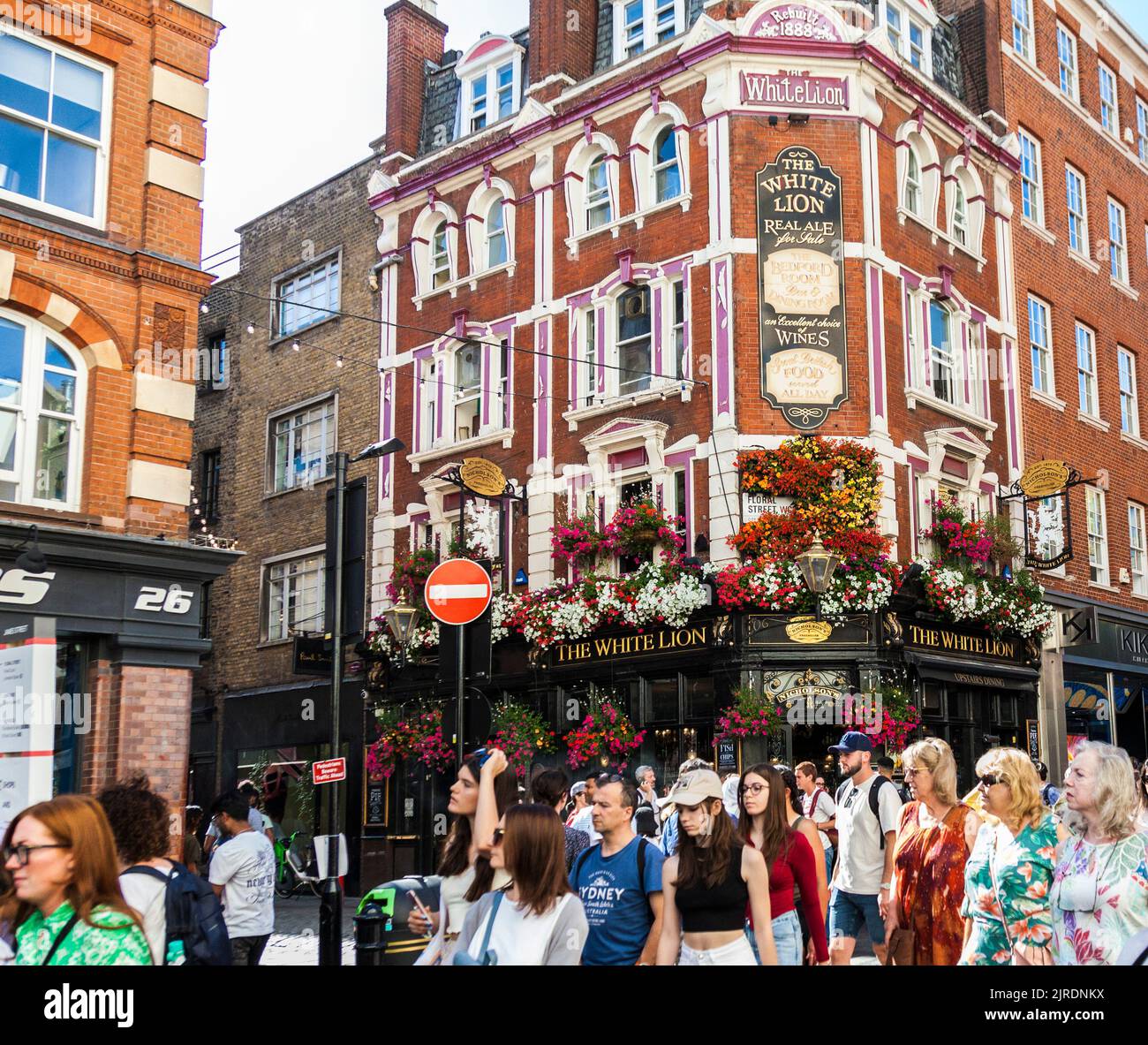 Street scene in London,England ,UK with the White Lion pub in ...