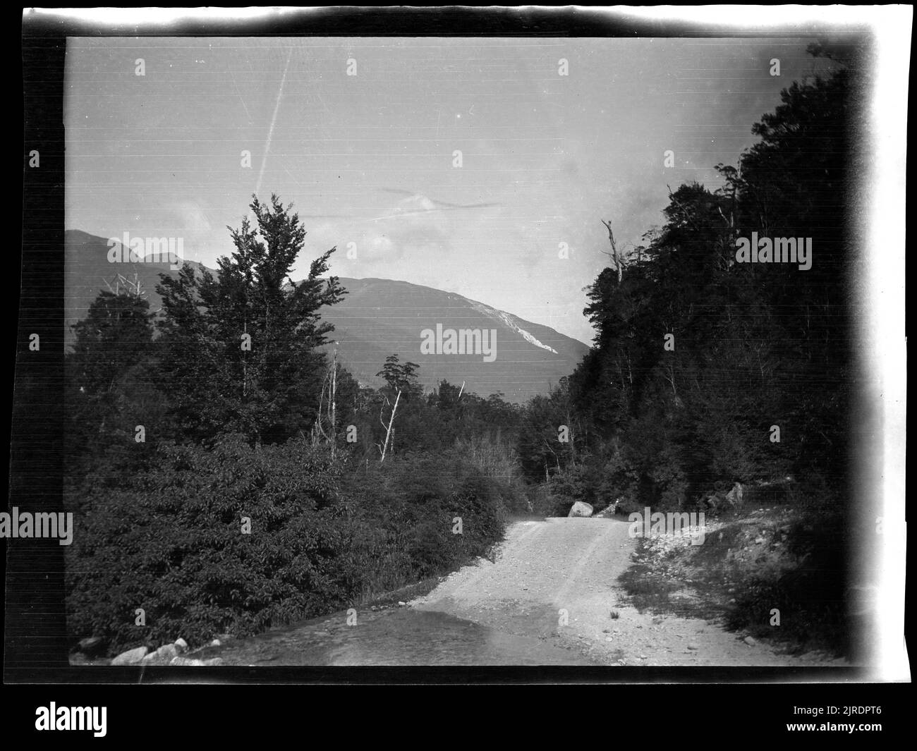 Gravel ridge historical hi-res stock photography and images - Alamy