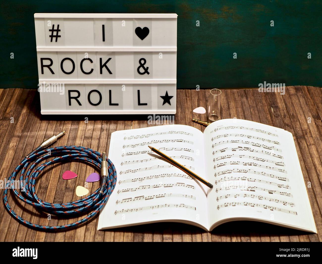 Open music book hi-res stock photography and images - Alamy