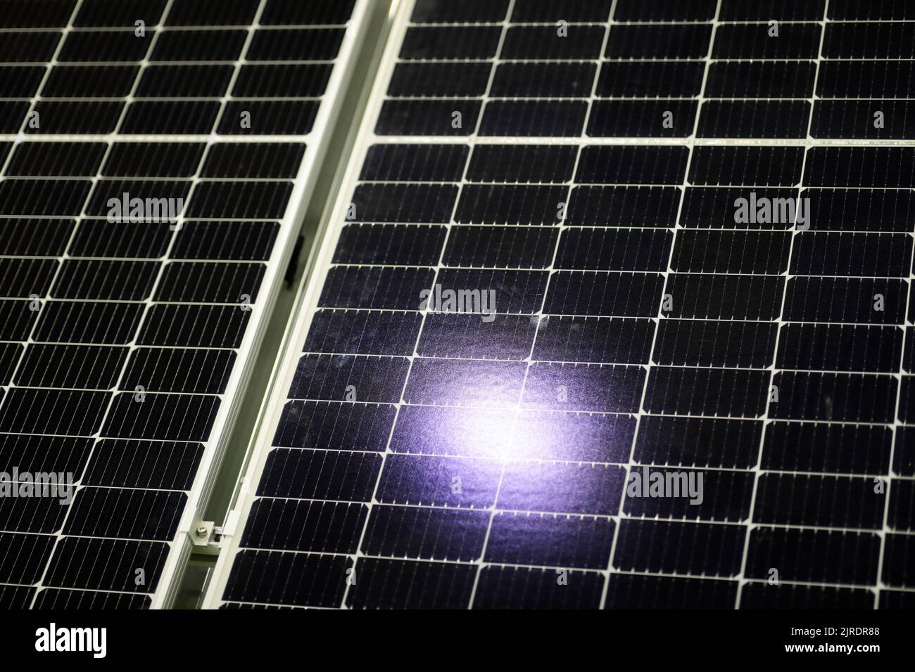 Silicon solar cell hi-res stock photography and images - Alamy