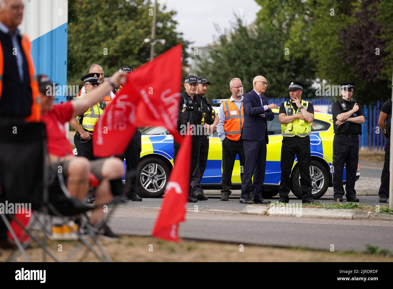 Hutchison Ports Chief Executive Officer Clemence Cheng with police ...