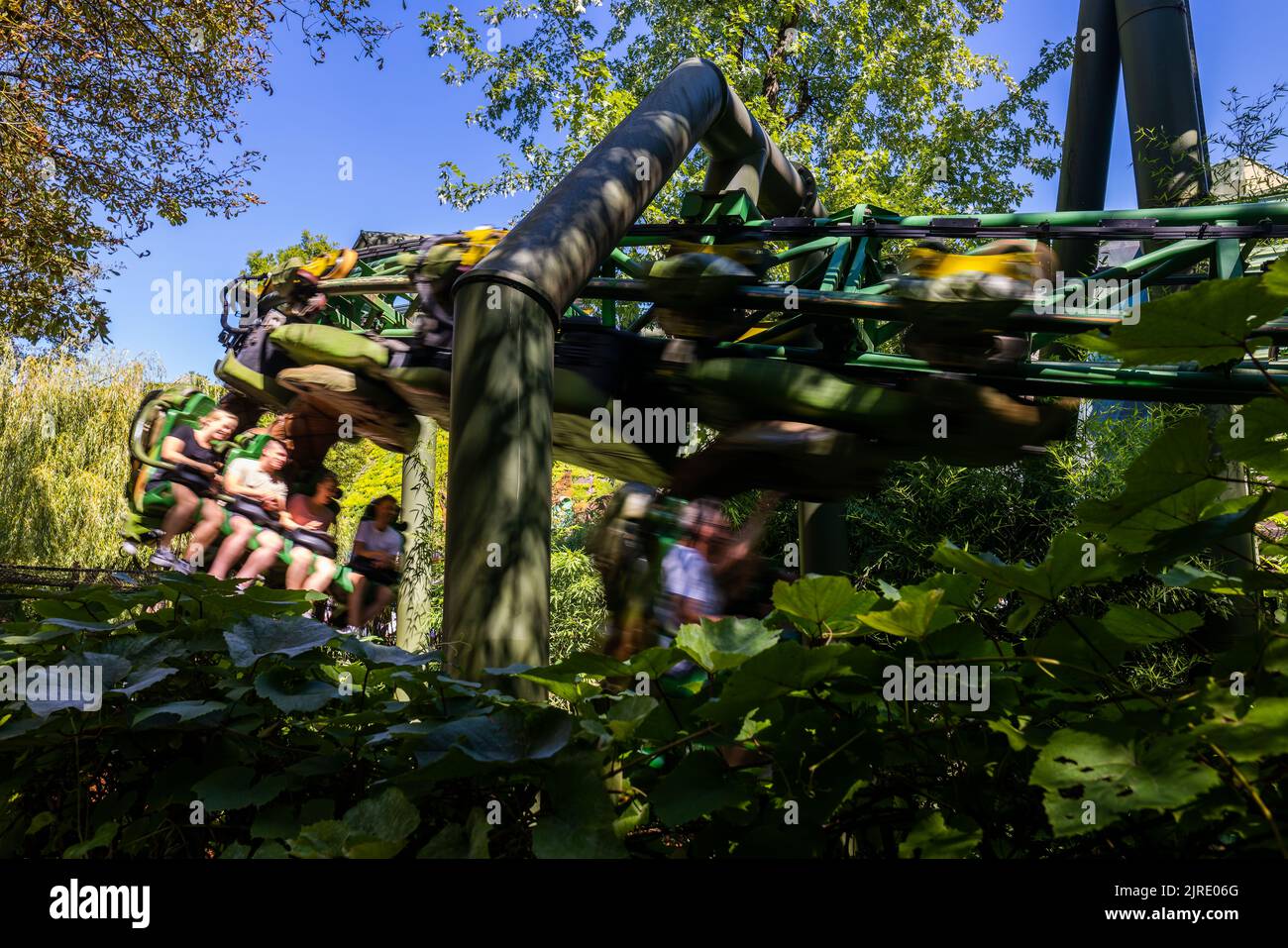 Rust, Germany. 10th Aug, 2022. Visitors to Europa-Park ride the "Arthur ...