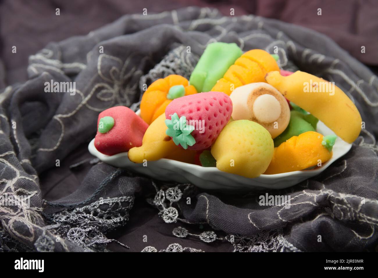 Marzipan figures hi-res stock photography and images - Alamy
